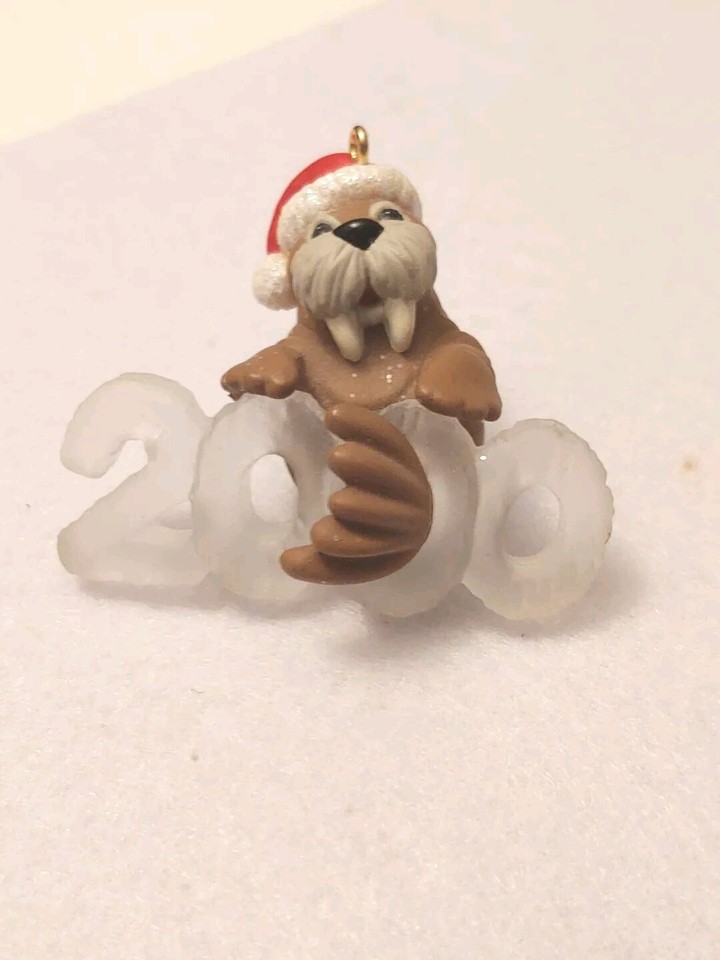 Hallmark Keepsake 2000 Walrus Cool Decade Santa Hat #1 In Series ...