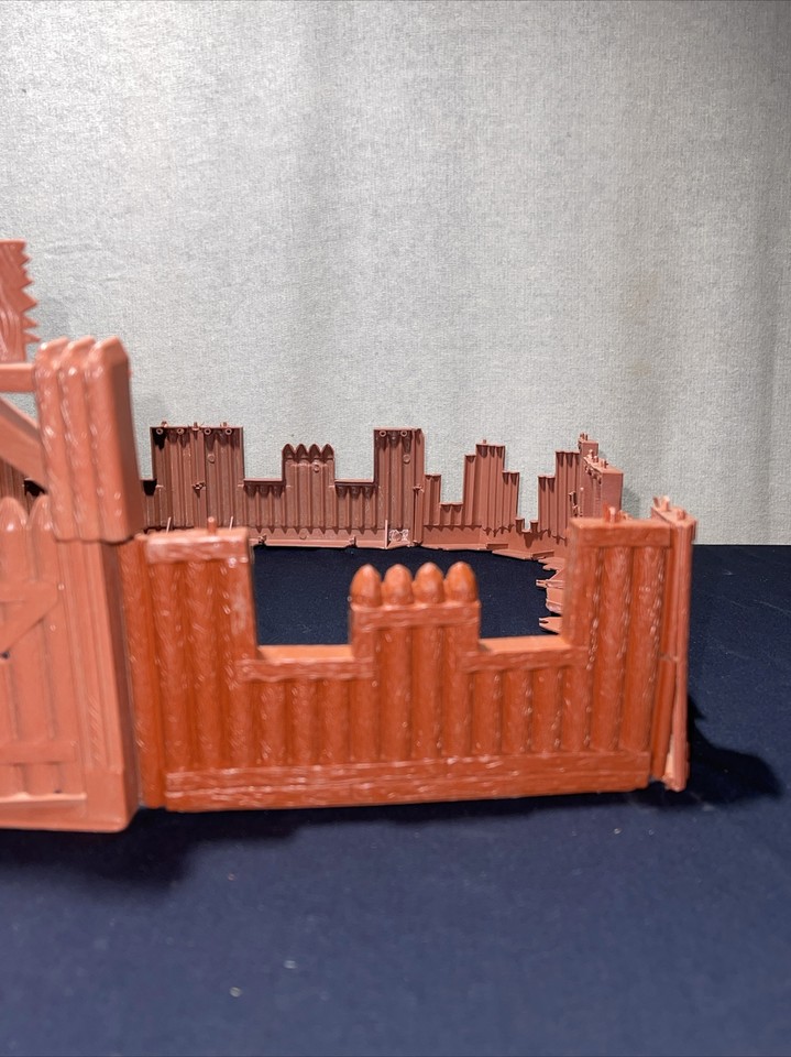 Vintage MPC Fess Parker Daniel Boone Fort Boone Playset Frontier Attack ...