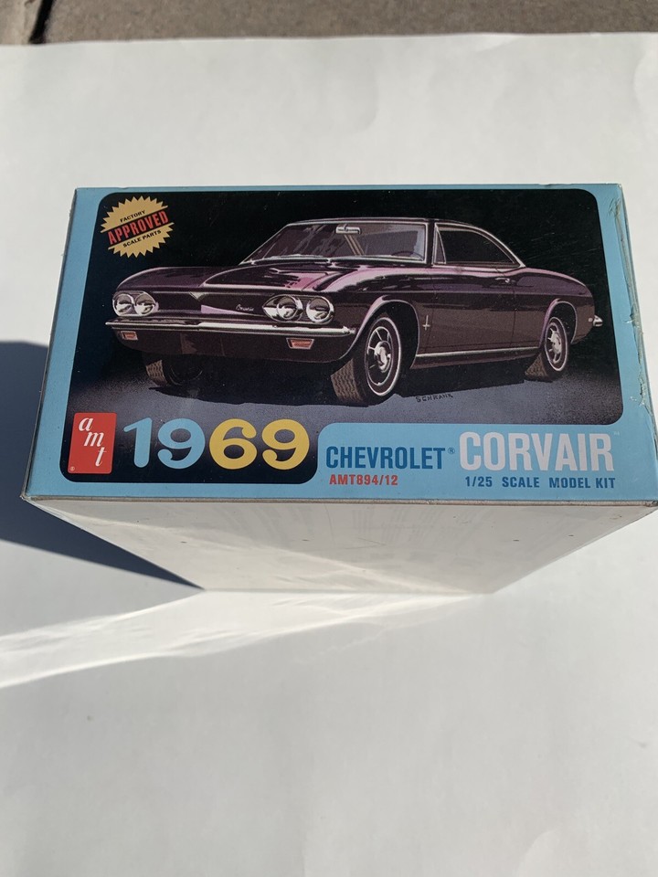 AMT 1969 CHEVY CORVAIR Classic Car Model Kit 1:25 Skill 2 36881381594| eBay