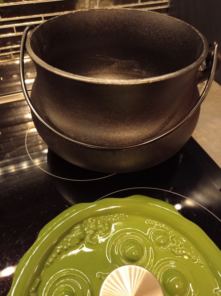 Tk Maxx Halloween Cast Iron Witches Cauldron Pot & Green Enamel Bubble ...