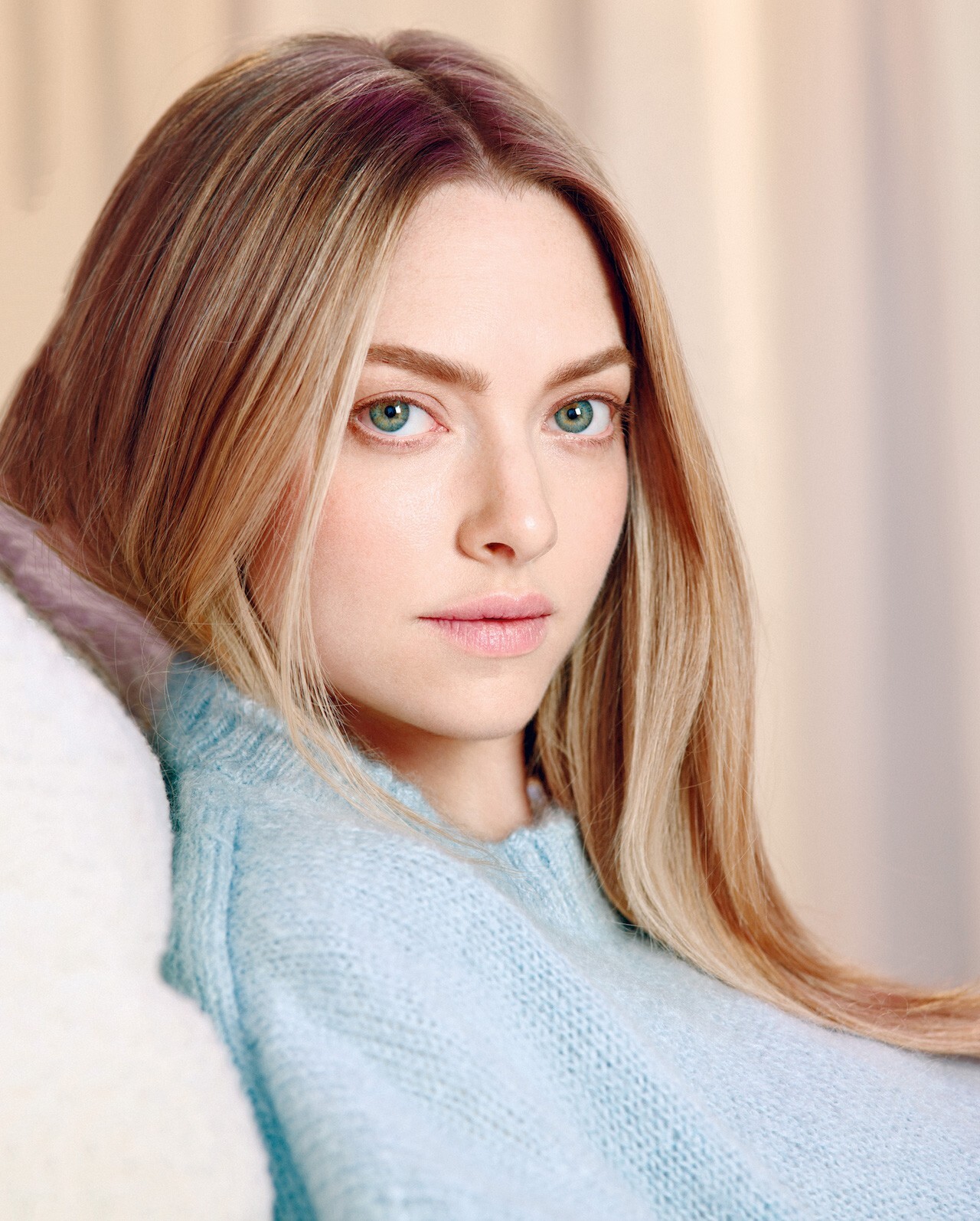Amanda Seyfried 8x10 Glossy Photograph in Mint Condition | eBay