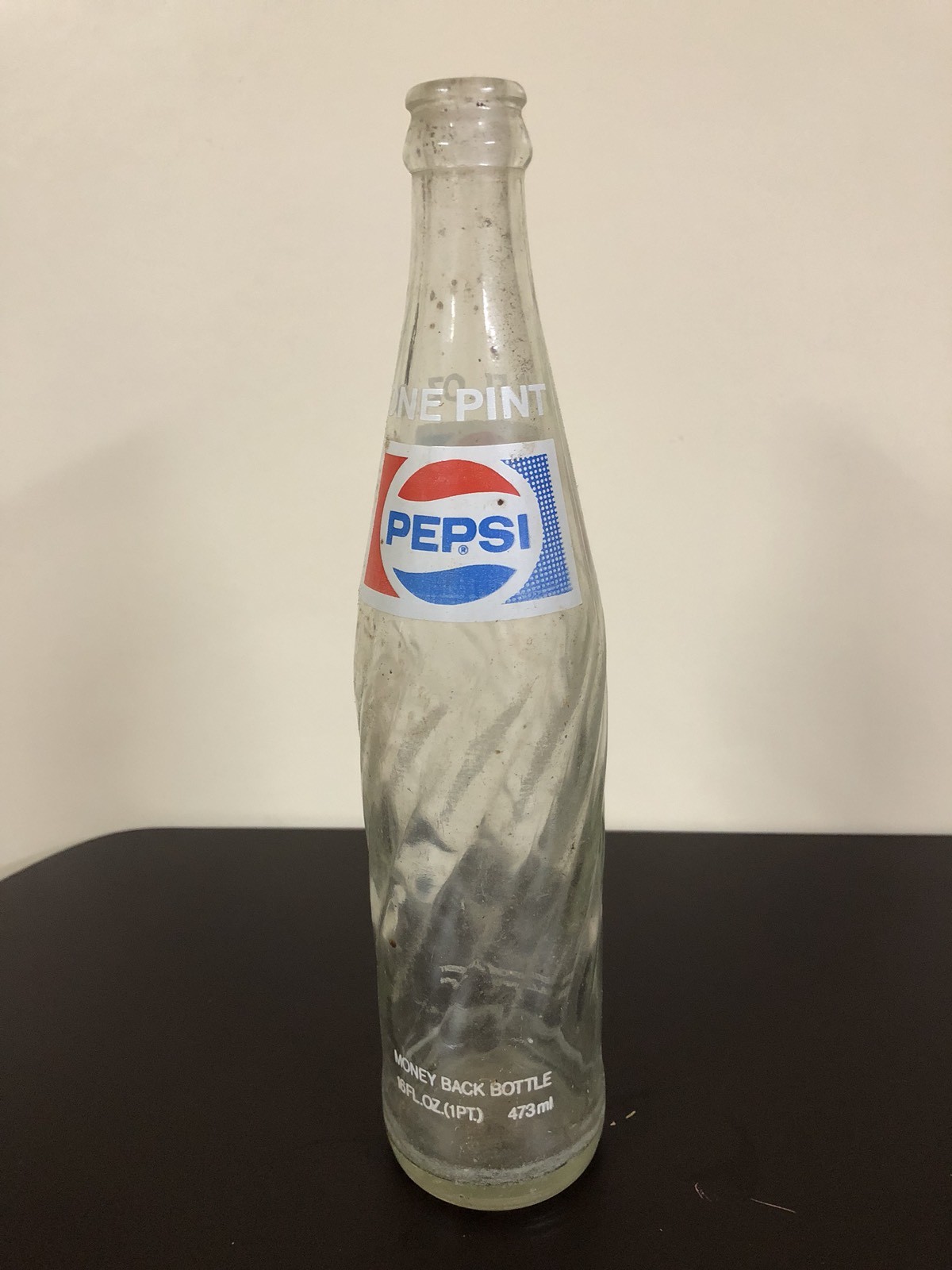 Vintage PEPSI One Pint Glass Bottle, Slim Swirl PEPSI logo 16 oz Bottle ...