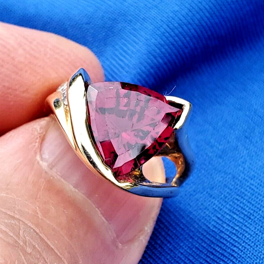 Red Garnet Diamond Enagement Ring Elegant ORIGINAL Design Statement ...