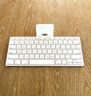 Apple A1359 Keyboard With Docking Station for iPad (1st Gen) Full ...