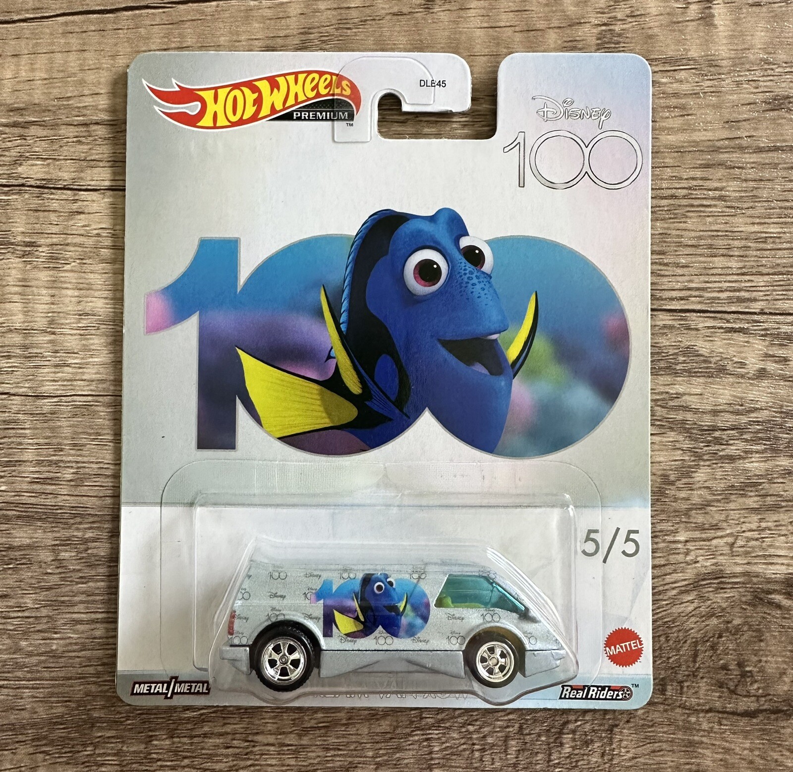 Disney 100 Hot Wheels Premium Finding Nemo Dory Dream Van XGW Real ...