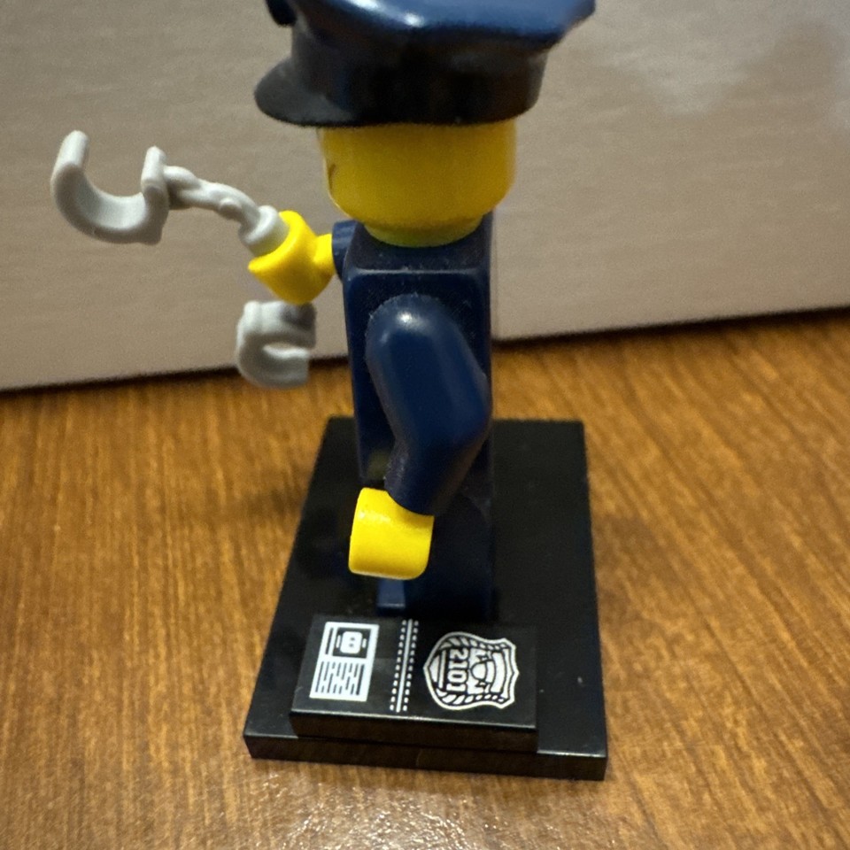 LEGO Policeman / Cop Minifigure CMF Series 9 71000 | eBay