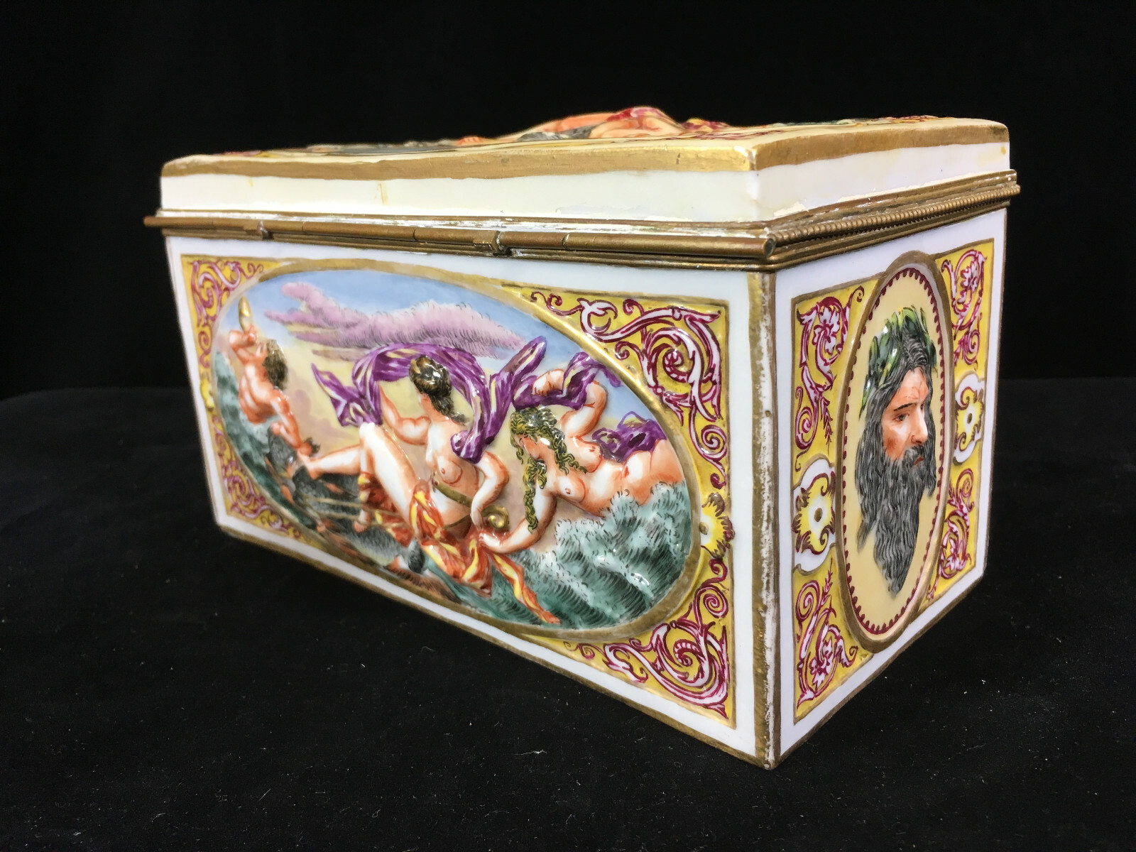 EXQUISITE SIGNED NEOPOLITAN CAPODIMONTE JEWELRY TRINKET BOX W/ NEPTUNE ...