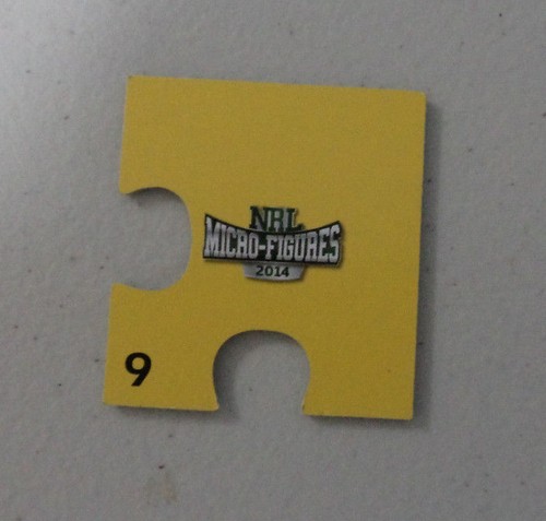 #T73 . 2014 NRL FOOTY MICRO FIGURE RUGBY LEAGUE FIELD JIGSAW PIECE #9 ...
