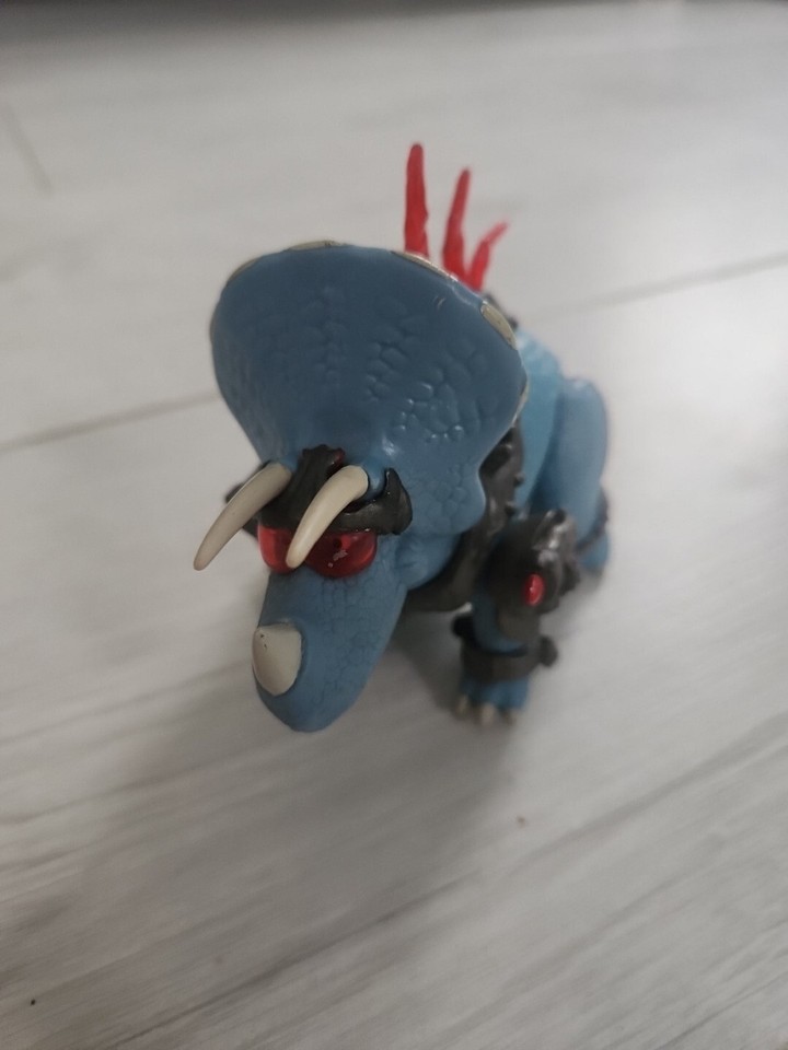 Disney Pixar Toy Story That Time Forgot Battle Trixie Dino In Armour 5 ...