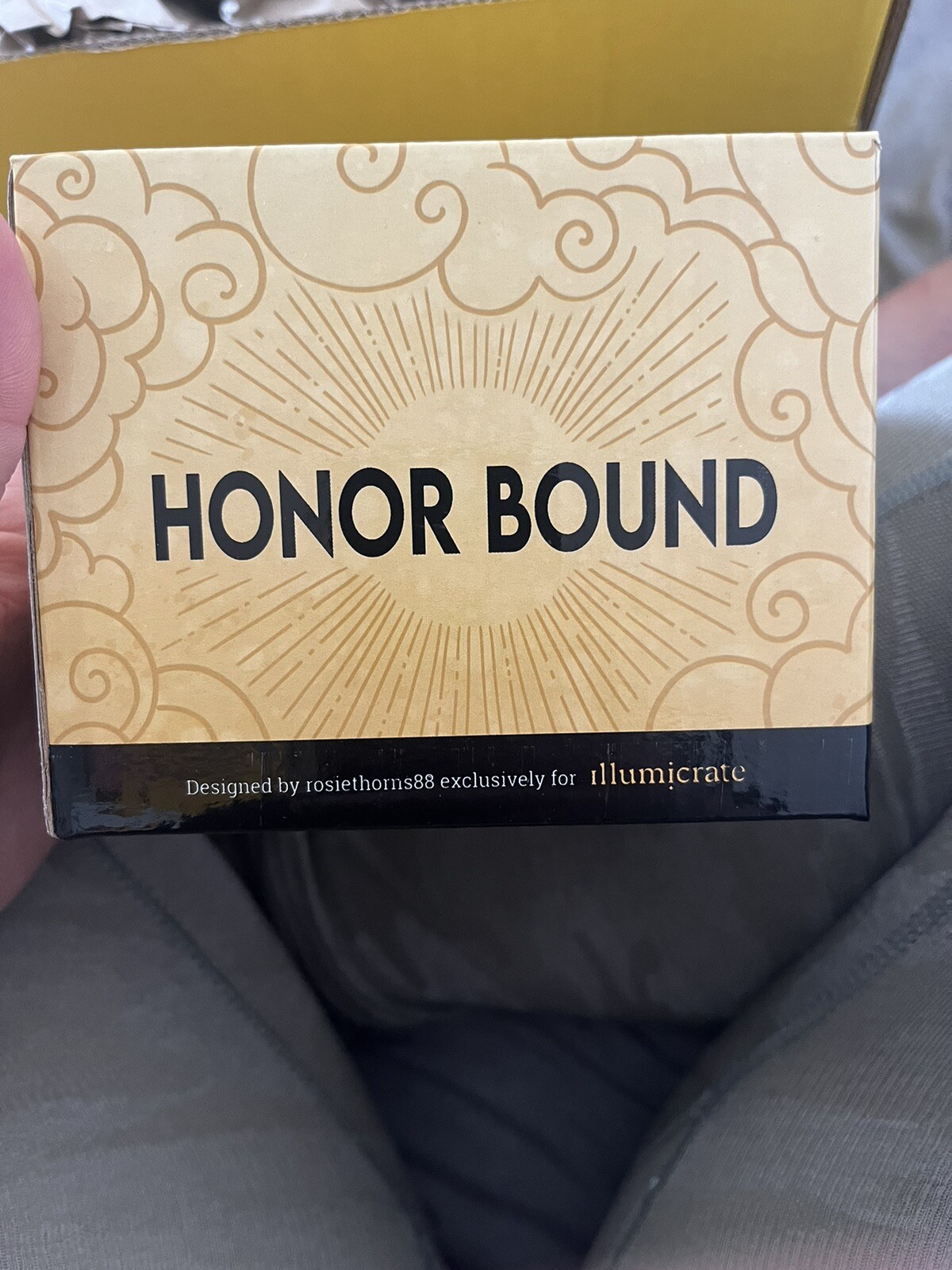 Illumicrate May 2024 Honor Bound Fourth Wing | Grelly UK