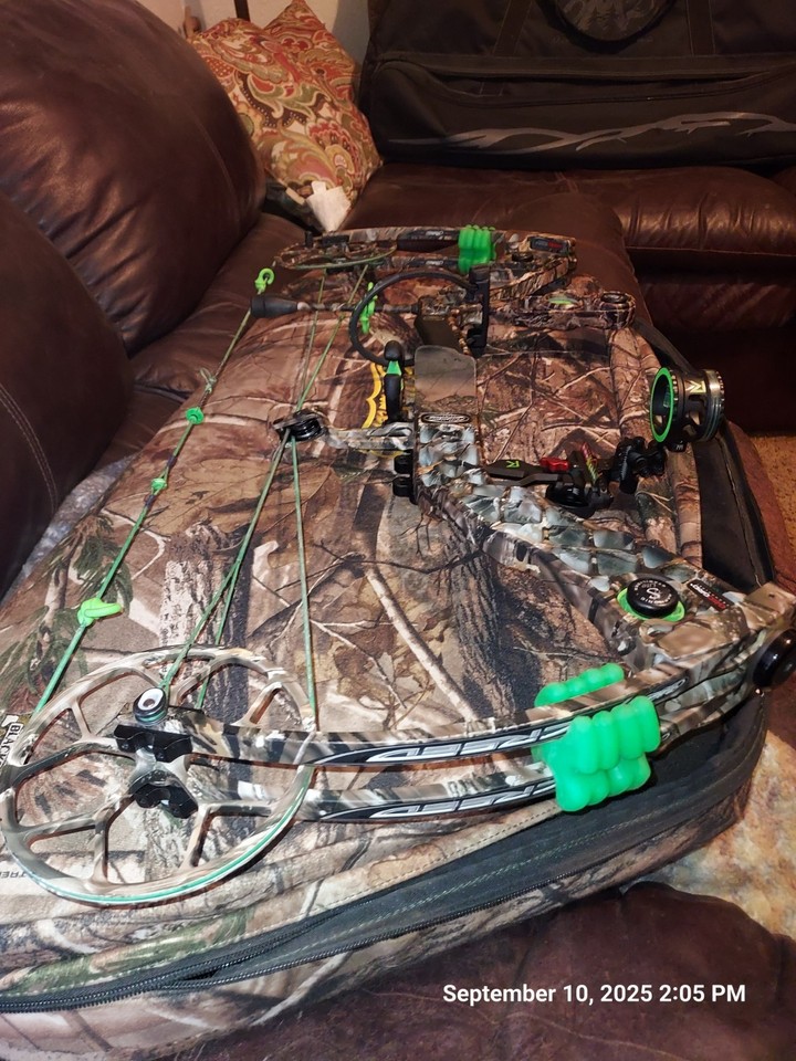 mathews creed compound bow TOTAL Lost Camo Edition | eBay