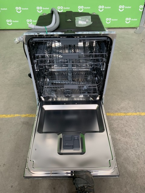 Hisense Hisense HV673C60UK Integrated Standard Dishwasher #LF57869 for ...