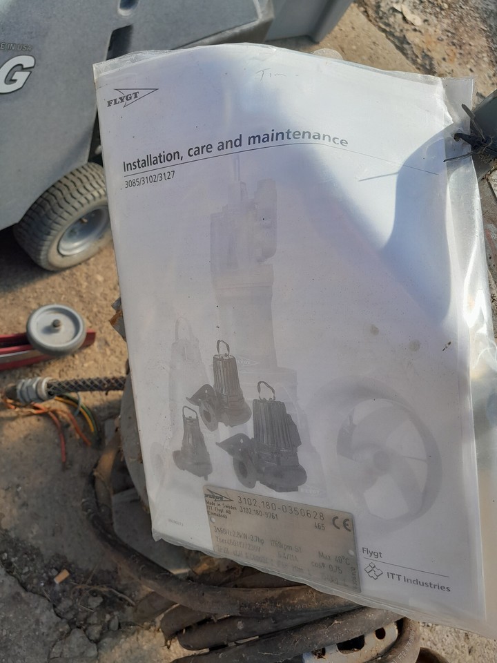 ITT FLYGT 3102-180-0350628 3.7hp Water/Waste Water Pump on Pedastal | eBay