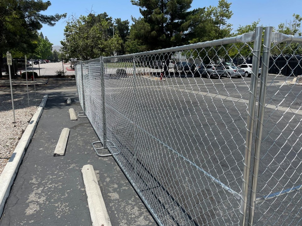 Sandbaggy Chain Link Fence Panel Base (Galvanized) - Temporary Fencing ...