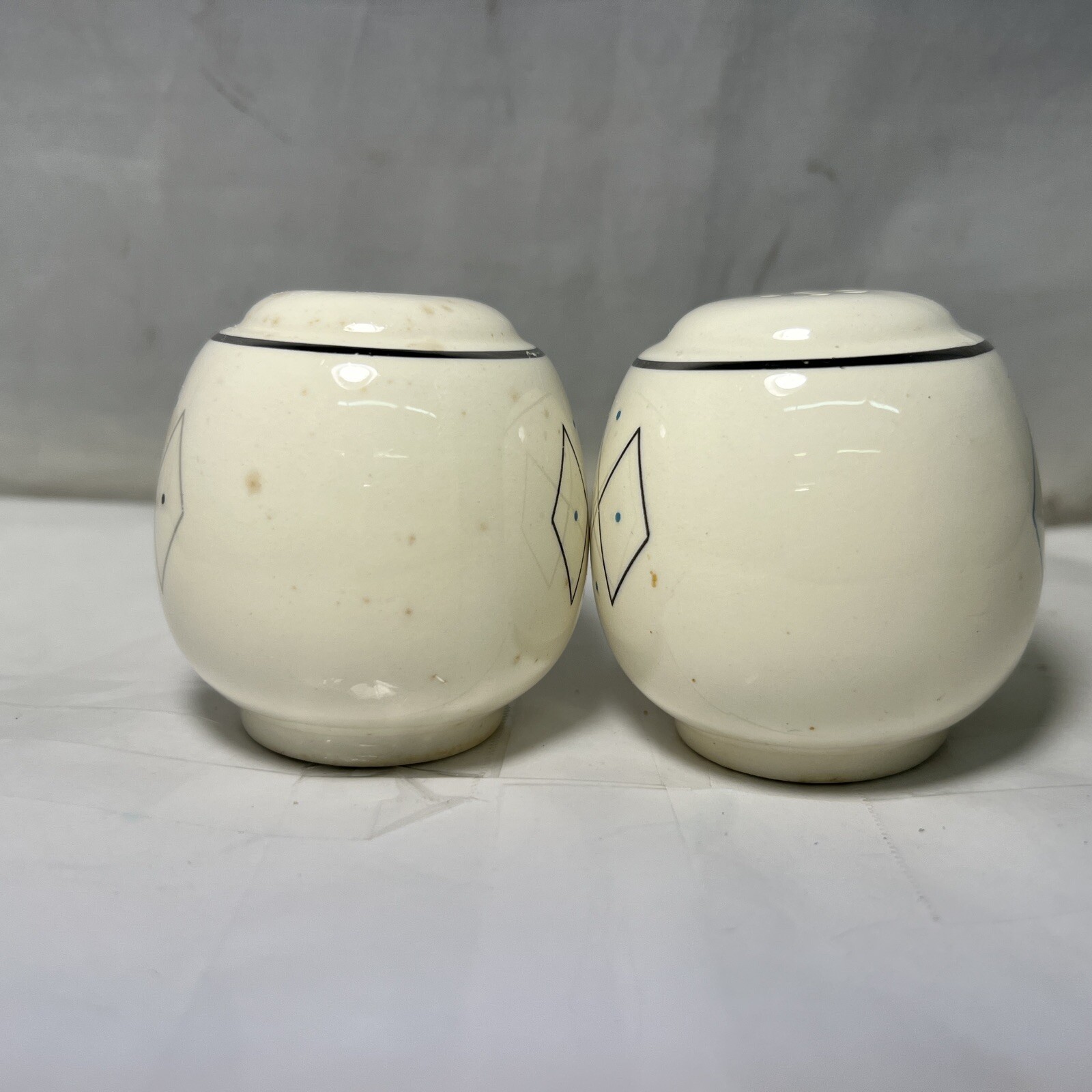 Vintage Homer Laughlin Diamonds Rhythm Salt & Pepper Shakers. MCM | eBay