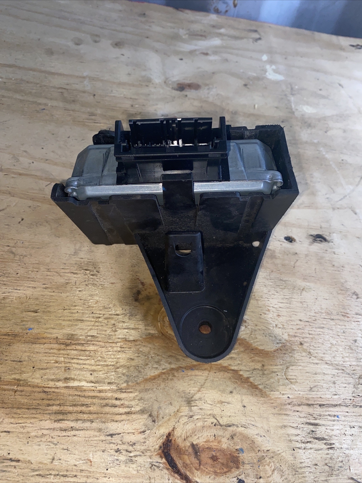 2017-2019 BUICK ENCORE AC DC POWER INVERTER CONVERTER MODULE 13514084 ...