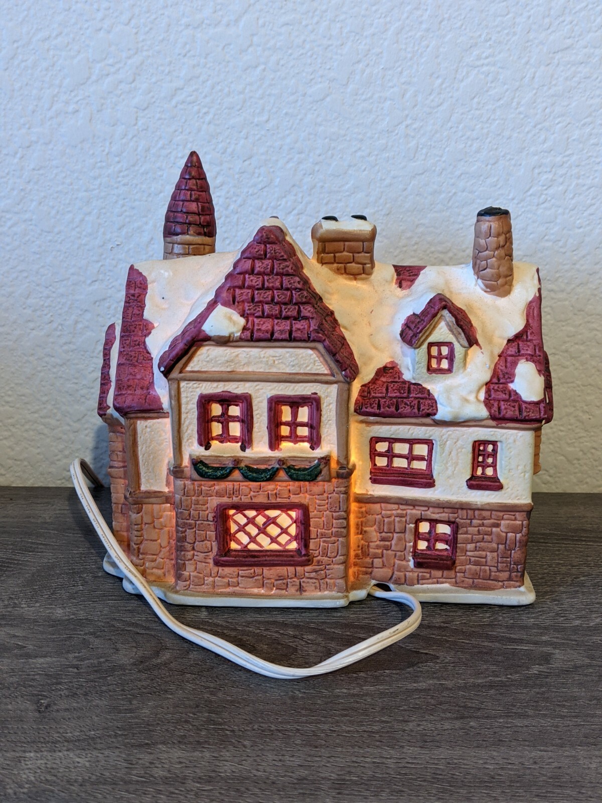 Vintage Porcelain Christmas Village Lighted Mr/Mrs Claus House Tested ...