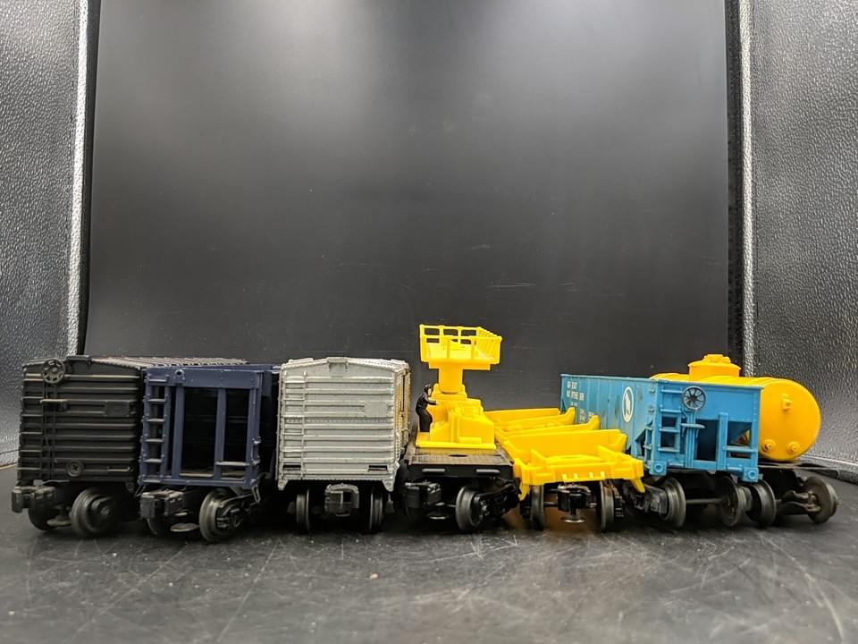 Lot Of 7 LIONEL O GAUGE Train Cars 6015, 9011, 6464, 9114, 16620 + Log ...