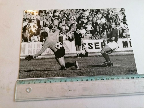 UJPESTI DOZSA FC, FERENC BENE, OLD PHOTO | eBay