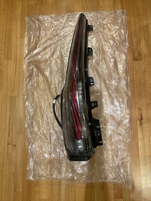 Cadillac Escalade 2015-2020 GM LT Taillight Assembly 84211920 BRAND NEW ...