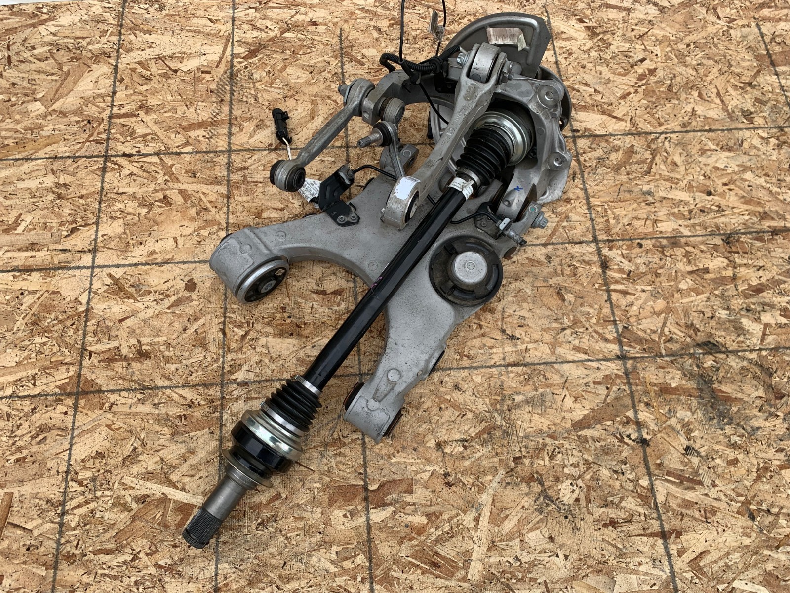 17-19 ALFA ROMEO GIULIA 2.0L RWD RIGHT REAR SPINDLE SUSPENSION ASSEMBLY ...