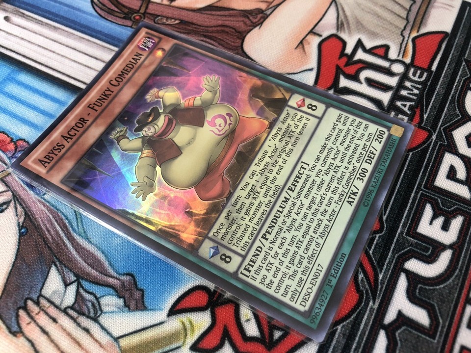 yugioh Abyss Actor - Funky Comedian super rare 1st edition DESO-EN017 ...