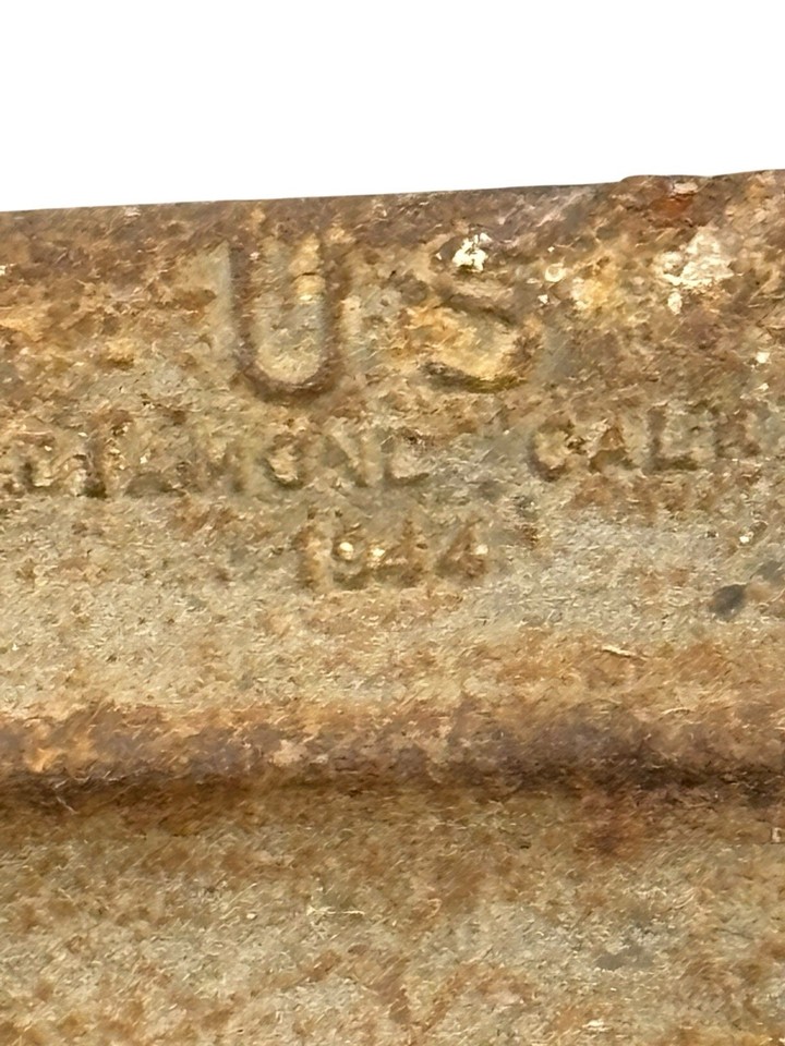 WW2 1944 Diamond Calk U.S. Military Trench Pick Mattock Tool Green ...