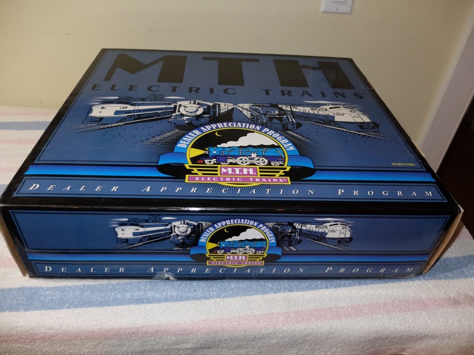 MTH 20-80003B & 80003C DAP New Haven F3 ABA & 5-Car 70' ABS Passenger ...