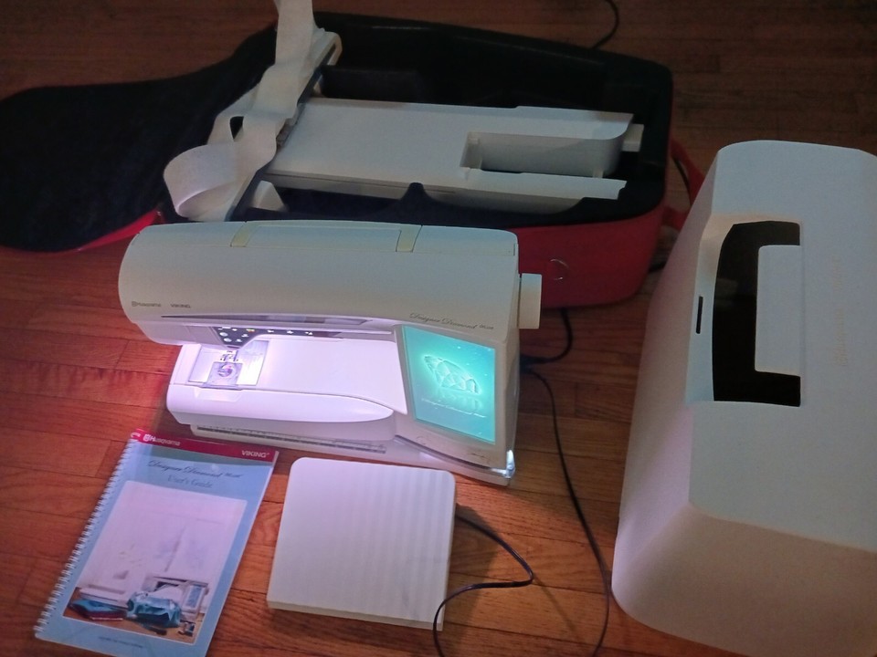 VIKING HUSQVARNA DESIGNER DIAMOND ROYALE SEWING MACHINE | eBay