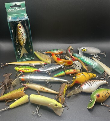 Fishing Lure Lot Of 23 Vintage Crankbaits And More Rapala Cordell Moto ...