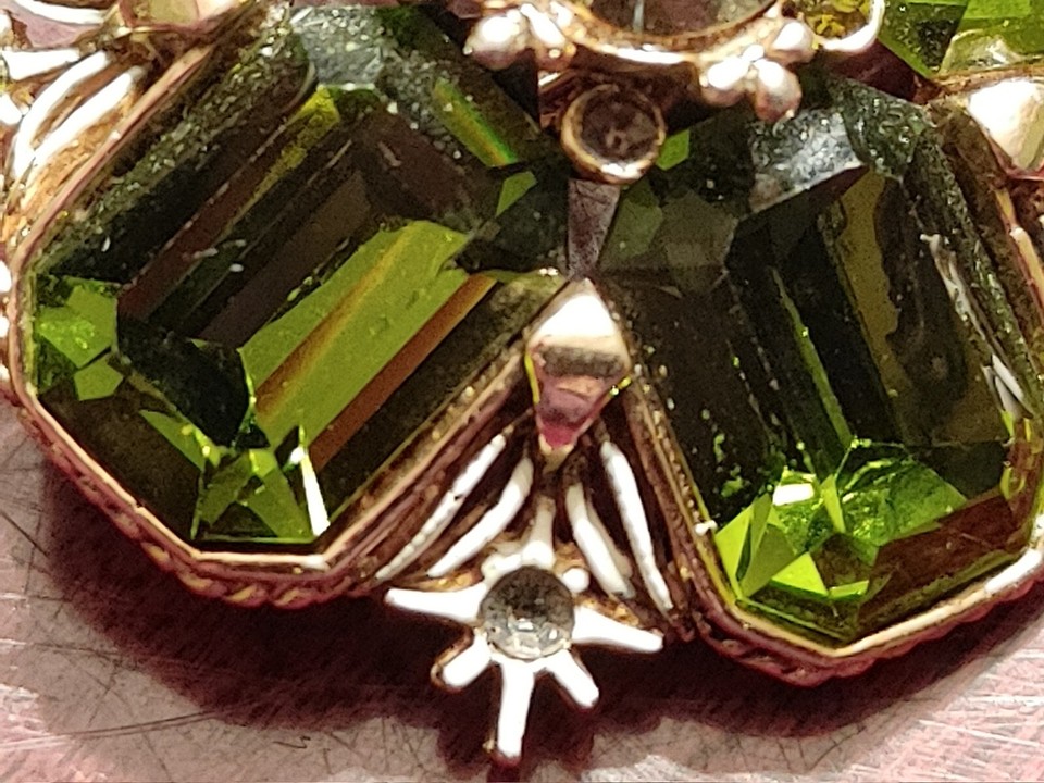 Elizabeth Reimer Arcansas Green Rhinestone Gold Tone Filigree Brooch ...