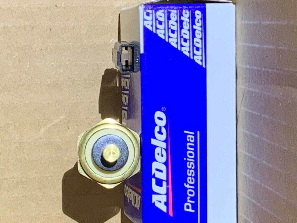 New Genuine AC Delco Temperature Sender G1852 12334869 Fits various GM ...