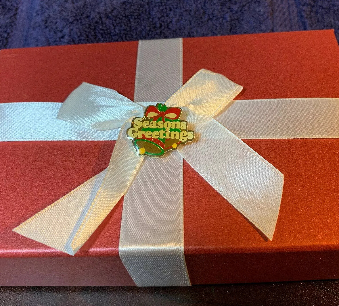 Vintage “ Seasons Greetings “ Enamel Pin For Holidays & Christmas 1” | eBay