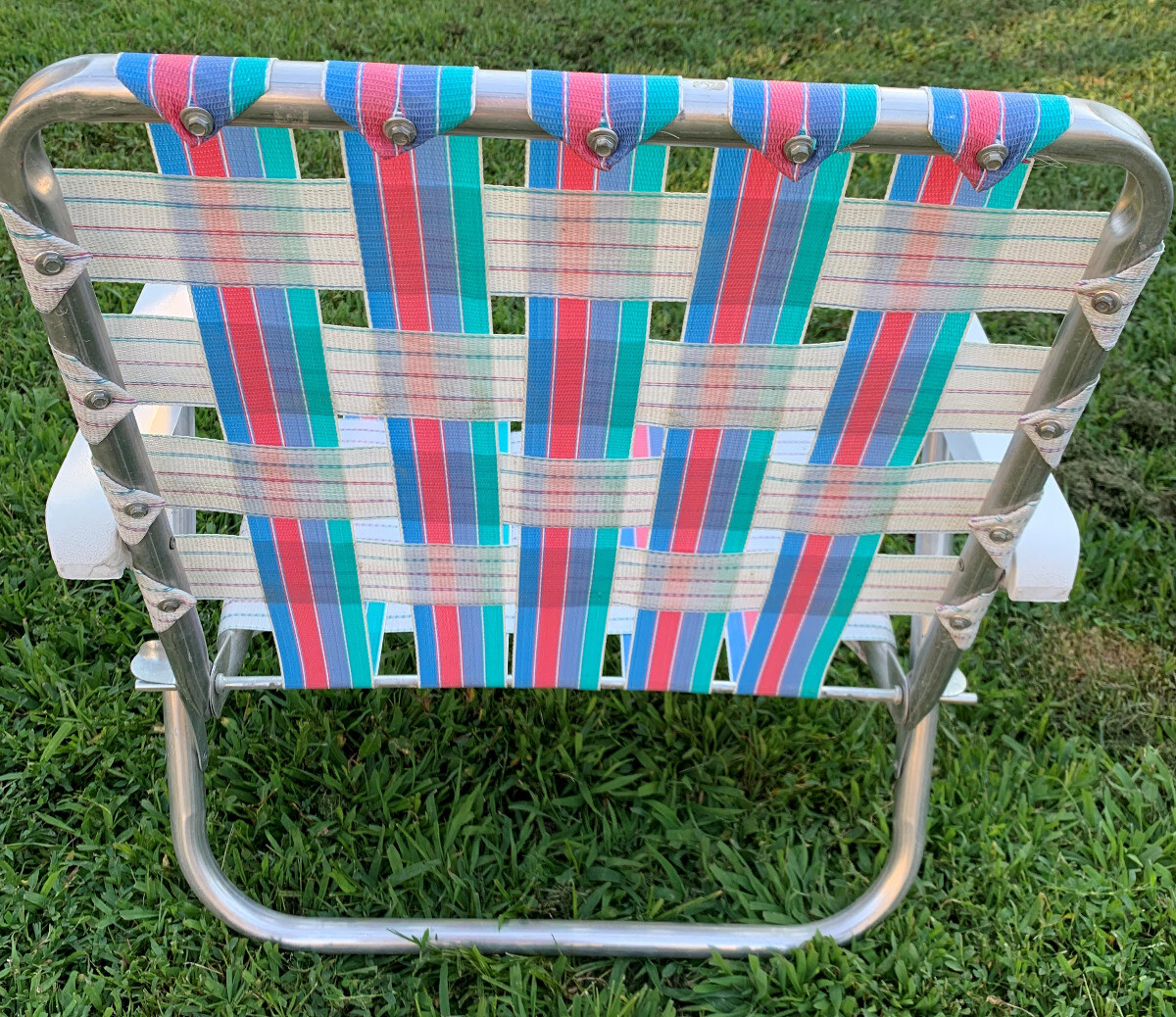 Vtg Aluminum Webbed Retro Lawn Chair Plastic Arm Rests Patio Tailgating ...