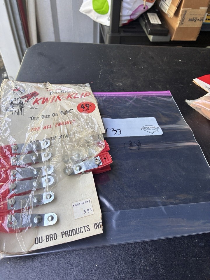 133. Large Lot NOS Dubro Kwik Klip Glow Plug Clips For R/c Model ...