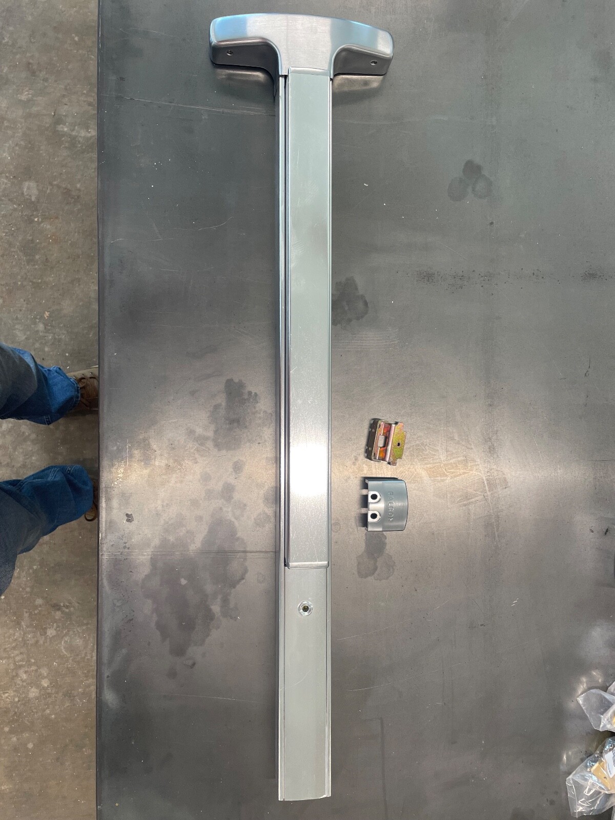 FALCON 24 Series Heavy CVR 36" EXIT DEVICE US26 GREAT CONDITION - PARTS ...