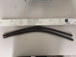 GENUINE MERCEDES W211 E Class / C219 CLS CLASS WIPER BLADES A2118203045 ...