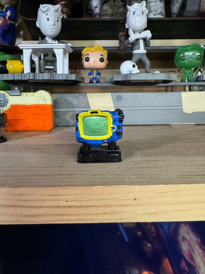 Painted Fallout Nanoforce Mini Figures - Hancock, Jangles, Pip Boy and ...