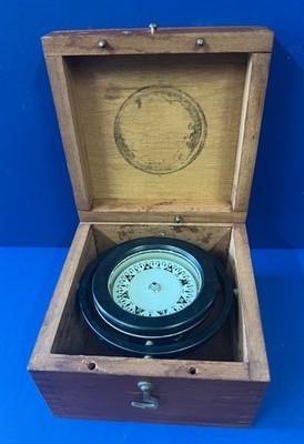VINTAGE BOXED AND GIMBALLED LIFE BOAT COMPASS | eBay