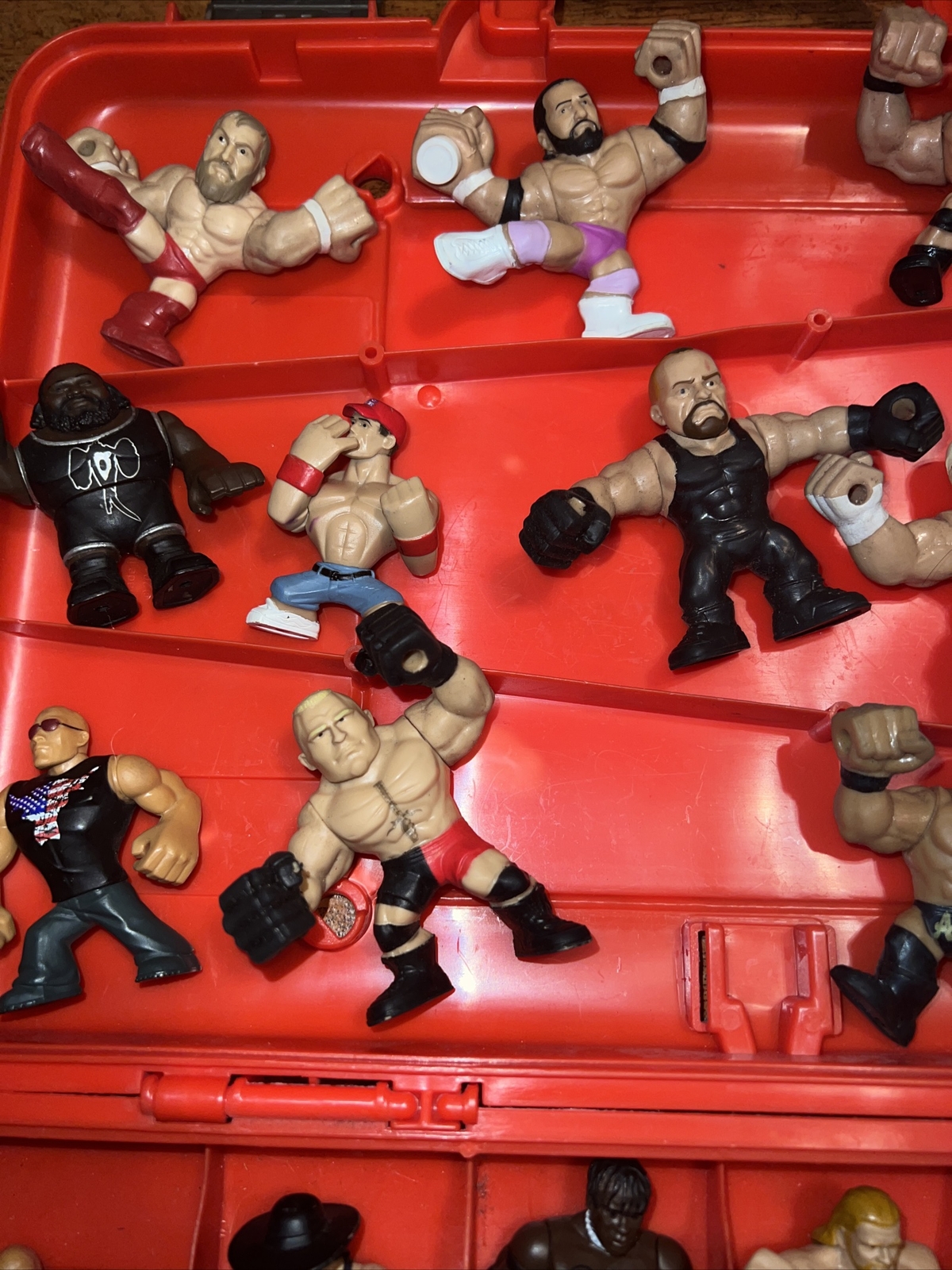 2011 WWE Wrestling Rumblers Money in the Bank Briefcase Ring w 35 Mini ...