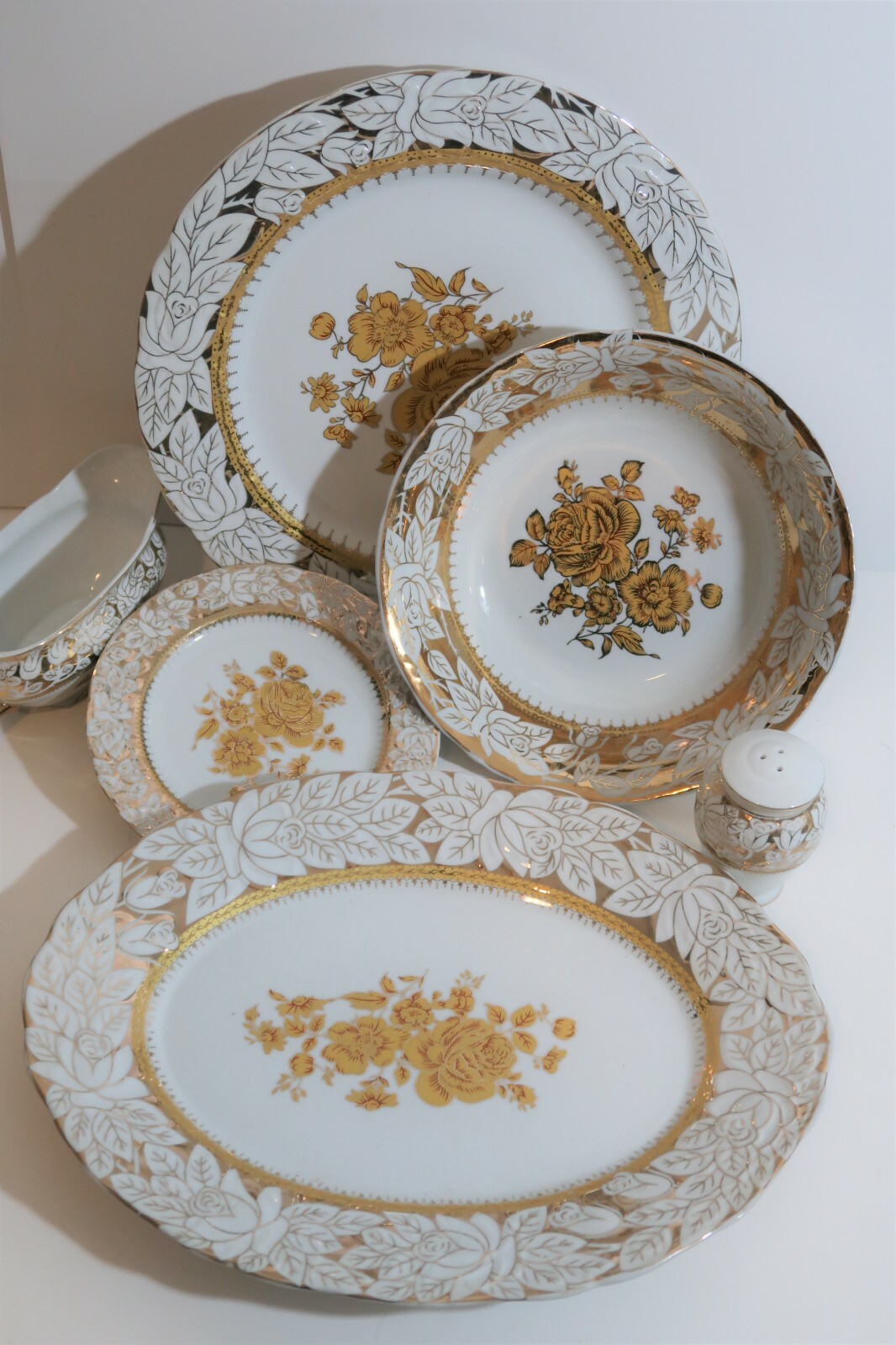 Vintage China Dinnerware for sale | Only 4 left at -60%