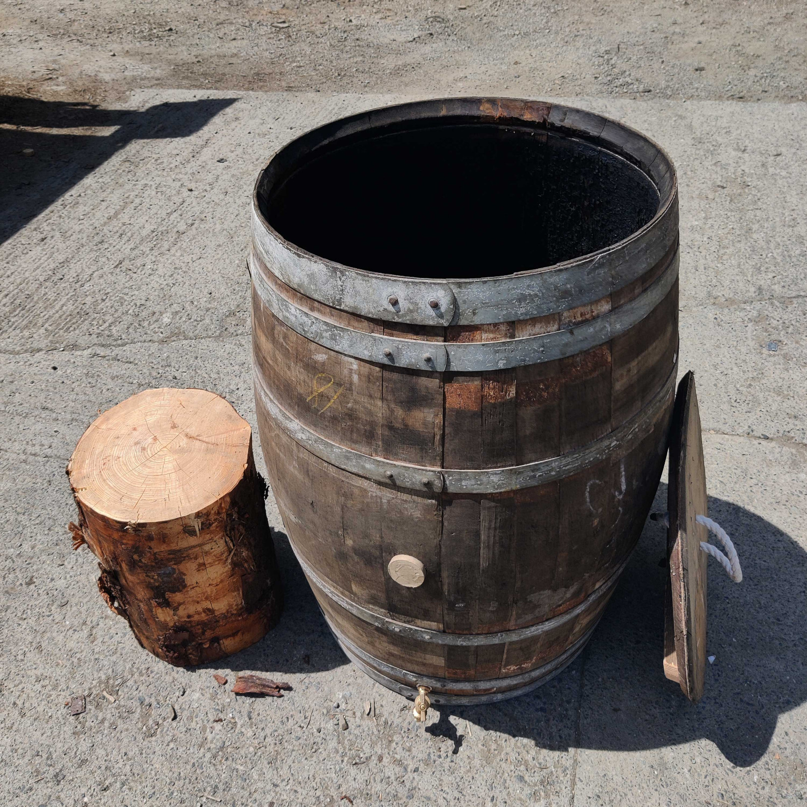 Oak Barrel Ice Bath Wine Whisky/Whiskey Barrels. With Original Lid and ...