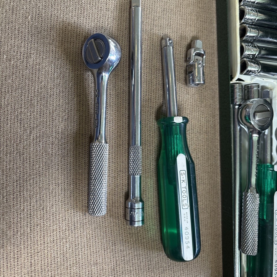 Vintage SK Tools 21 Piece 1/4" Drive Socket Set & Metal Box with 4 ...