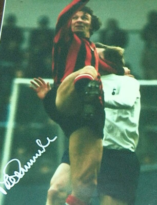 MIKE SUMMERBEE MANCHESTER CITY SIGNED 12 X 17.5 INCH PHOTO. (REDUCED ...