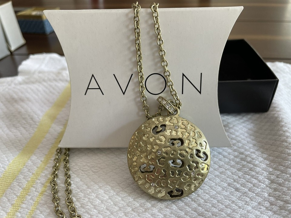Avon Animal Magnetism Pendant Necklace - Leopard | eBay