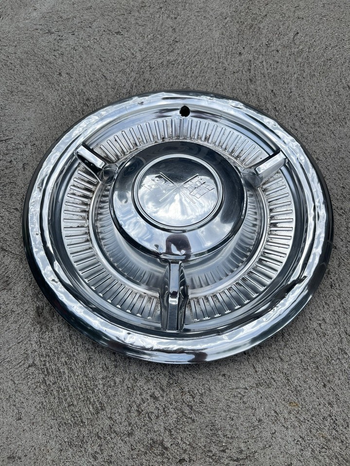 Vintage 1958 CHEVY IMPALA BELAIR Corvette cross flags hubcap WHEELCOVER ...