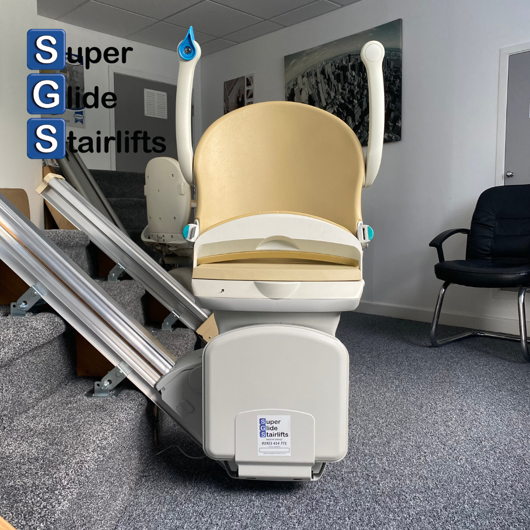 Handicare 950+ PLUS Recon Straight Stairlift Fully Fitted w/ 18 Month ...