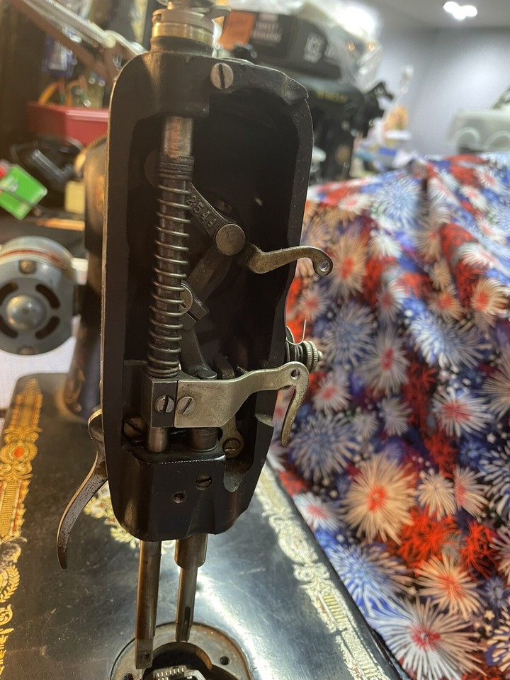 Vintage 1911 Singer Red Eye Sewing Machine G9621986-As Is, For Repair ...