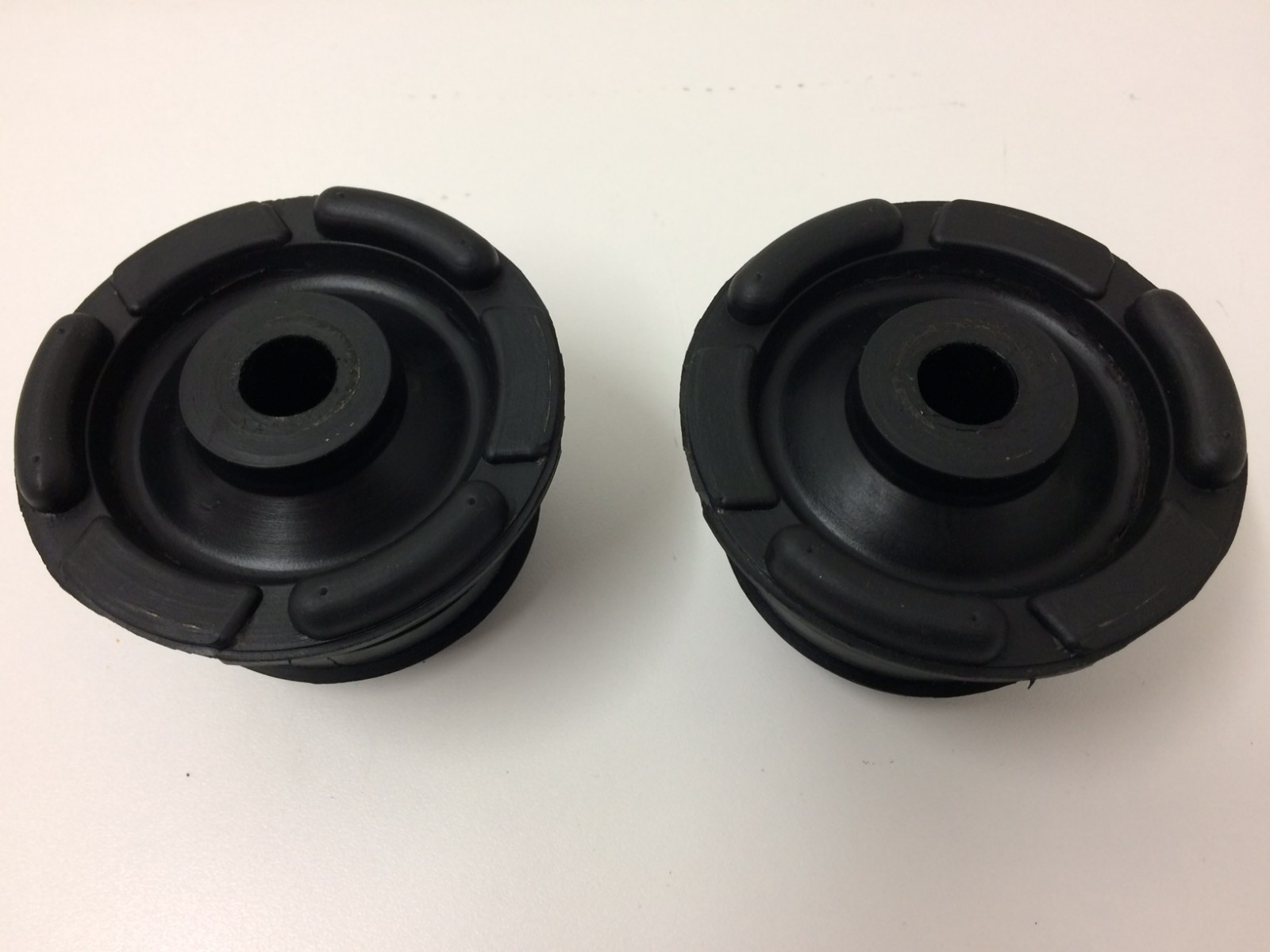 Holden Commodore VT VX VY VZ Statesman WH WK WL " Rear IRS Frame Bush x ...