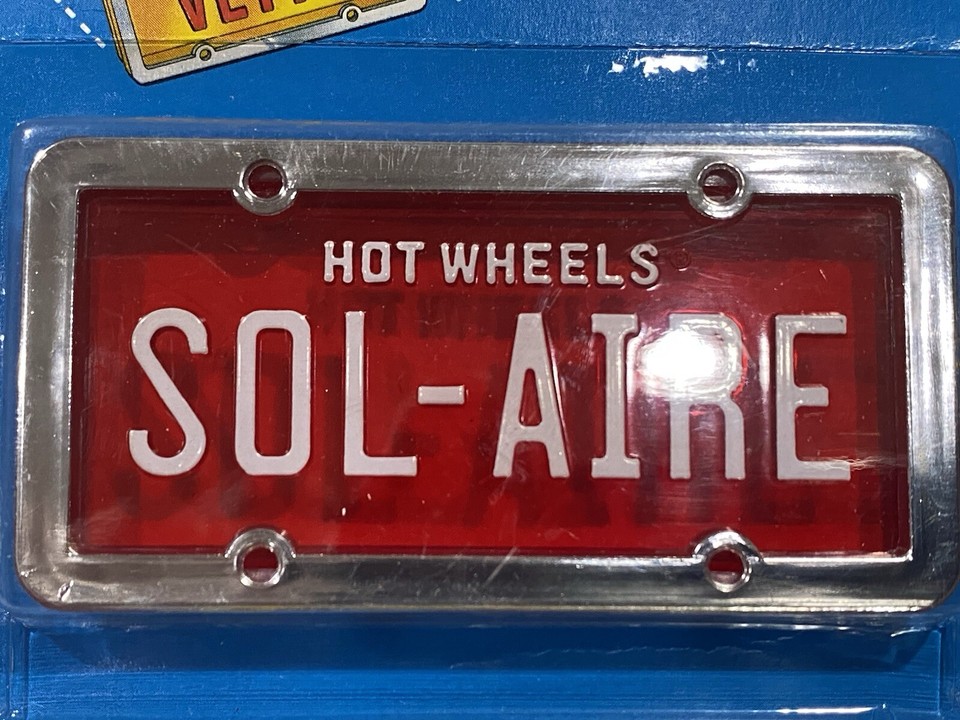 Hot Wheels Park 'N Plates Sol Aire CX-4 #2200 | eBay